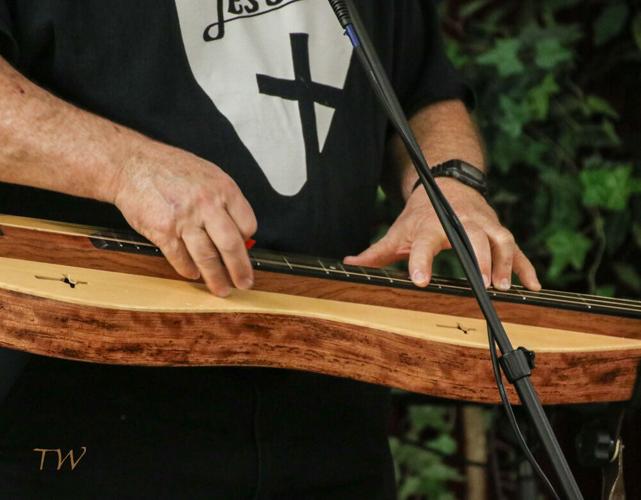 Donna Davis: Joe Collins to teach in dulcimer workshop April 6 ...