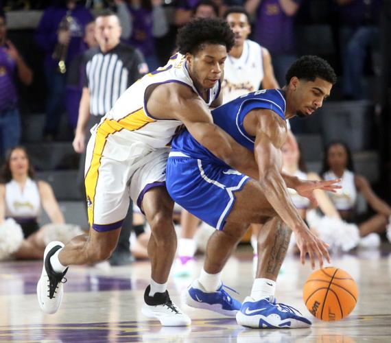 ECU basketball: Riley's career day leads 21-point comeback over Buffalo ...