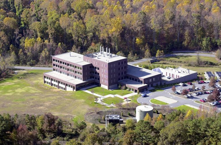 Backlog stalls crime lab | Local News | reflector.com