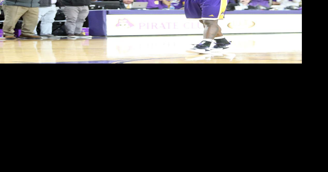 ECU men's basketball: Big second half sends Pirates past UNC Wilmington ...