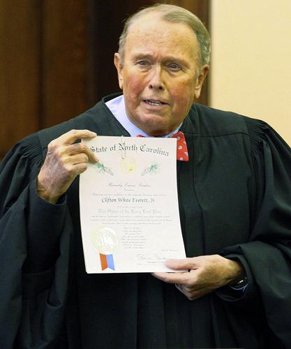 Everett swears Blount into office | Local News | reflector.com