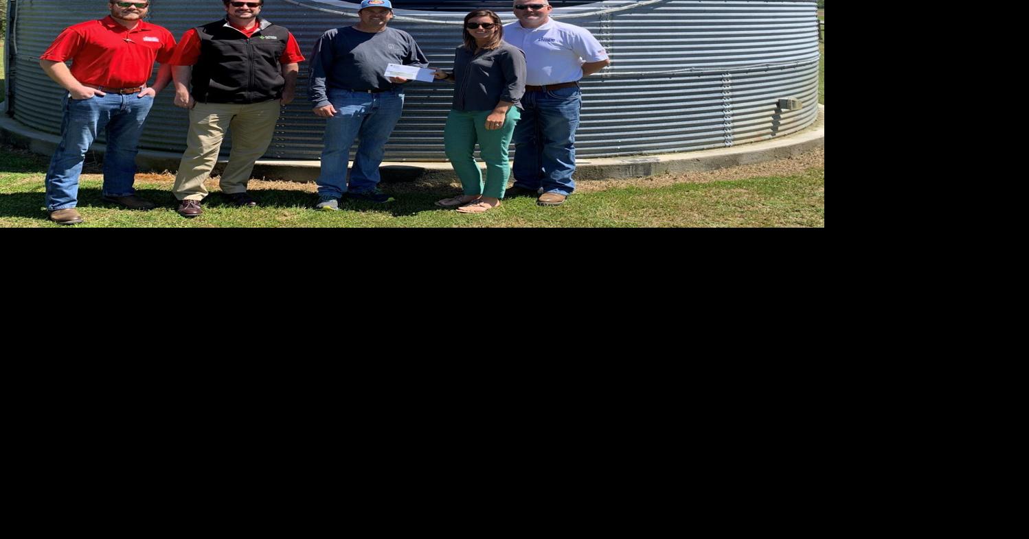 AgCarolina Farm Credit donates to Refuge | Business | reflector.com