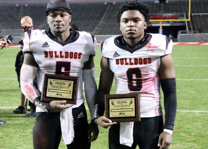 Montgomery shines on both sides of the ball | Sports | reflector.com