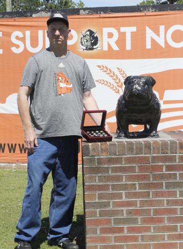 Murray retires after two decades of community 'care-taking' | Features ...