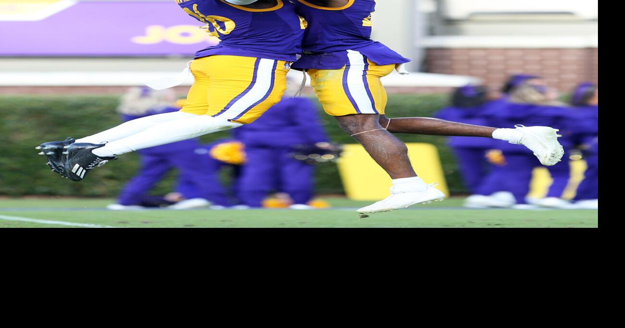 ECU football: Pirates practice in shells before first padded practice ...