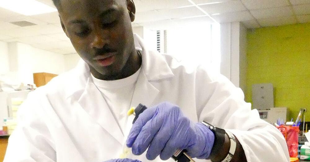 Chowan's Ronaldo Williams wins Undergraduate Research Award | Across ...