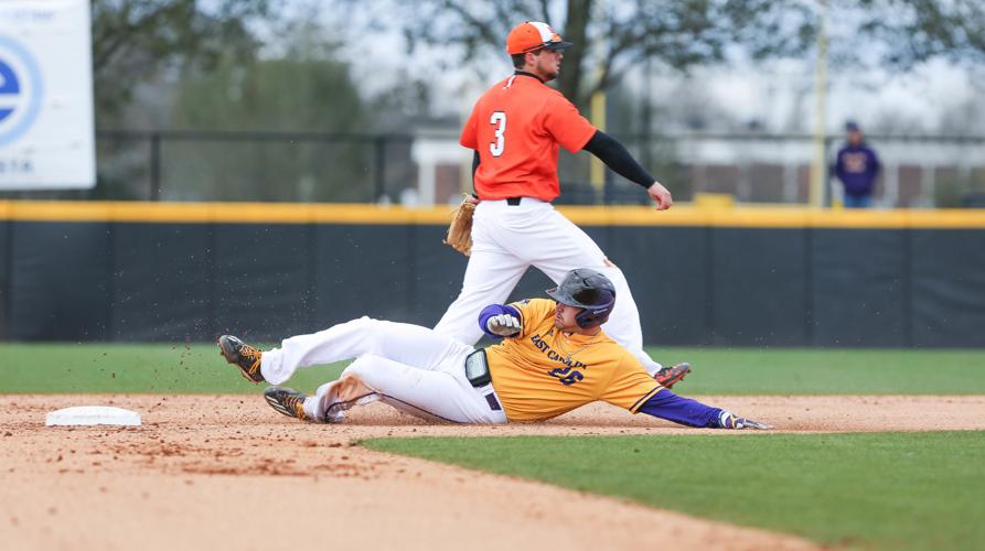 Visiting Bears pounce on ECU | College | reflector.com