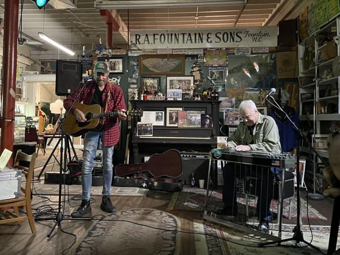 Donna Davis: Outlaws, steel guitars and handfuls of G | Feature ...