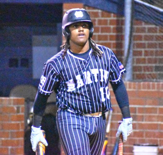 Gators remain unbeaten on baseball diamond | Sports | reflector.com