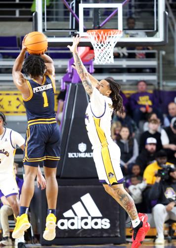 ECU men's basketball: Pirates drop final nonconference game to ETSU ...