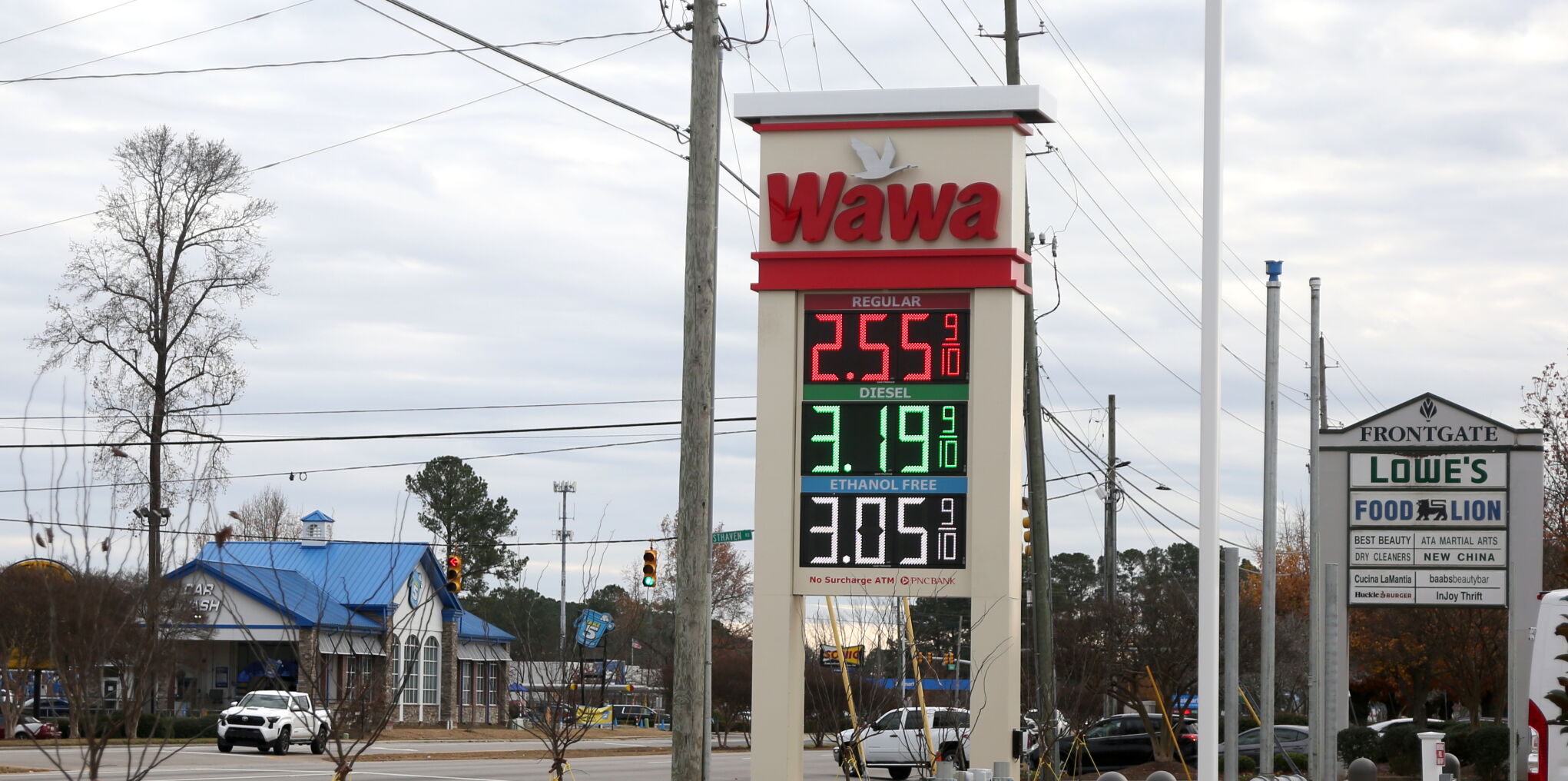 People, News & Notes: Wawa opens two stores; Royal Farms opens fourth ...