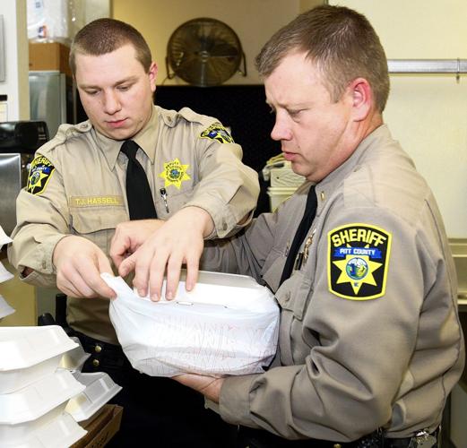 Seniors receive early Thanksgiving | Local News | reflector.com