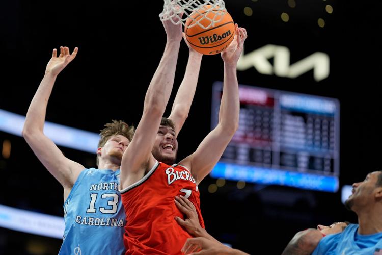 Seth Trimble returns to lead No. 12 North Carolina past Ohio State 71 ...