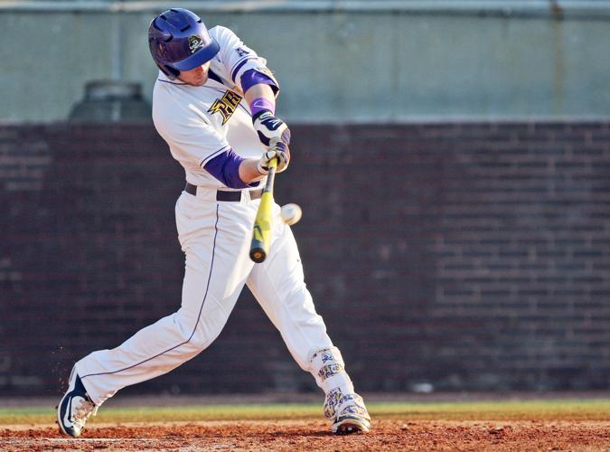 Lowery powers Pirates | College | reflector.com