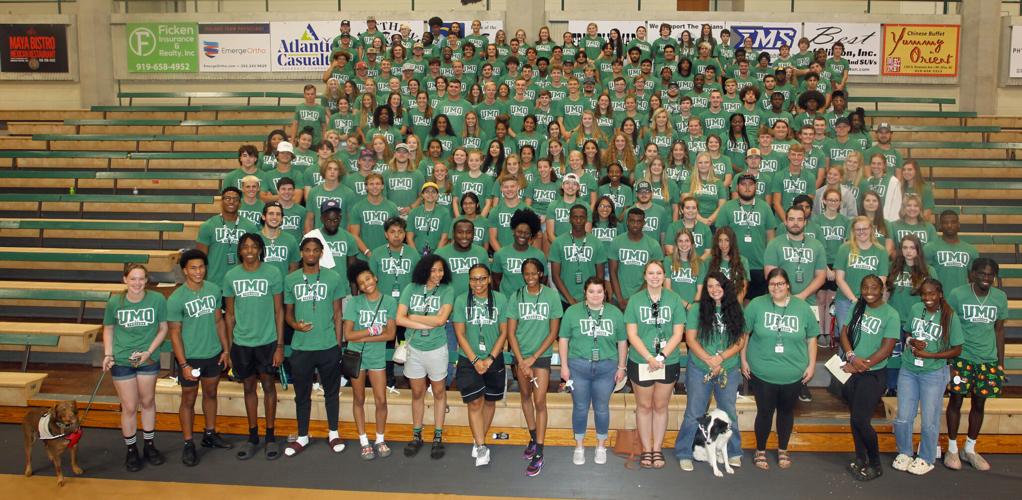 University of Mount Olive students move in, start classes | Features ...