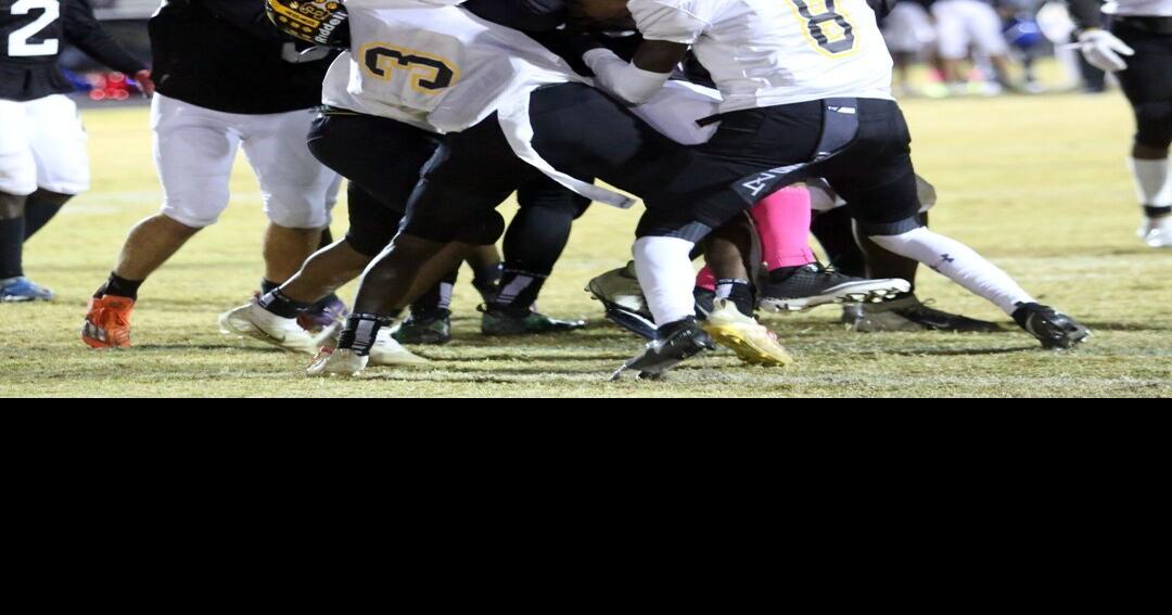 High School Football: Rams hold off Jaguars | High Schools | reflector.com