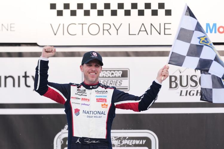 Christopher Bell takes on NASCAR's Tricky Triangle with a cast on his ...