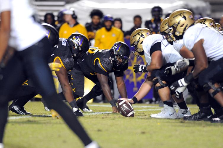 ECU vs. UCF | Photo Galleries | reflector.com