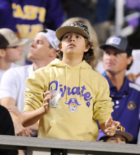 ECU vs. Navy | Photo Galleries | reflector.com