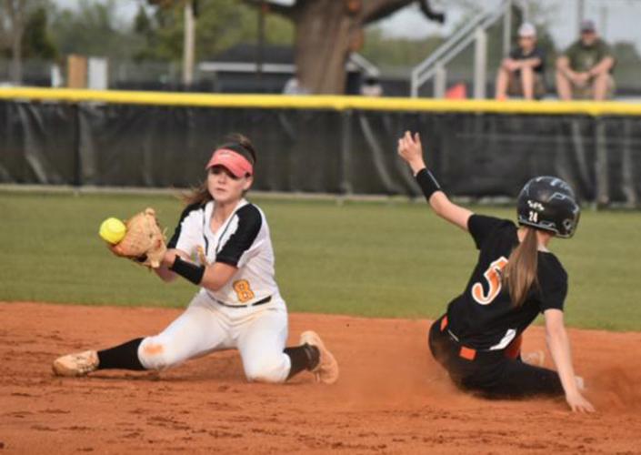 Tigers, Rebels hunt title at FCA Crossover tourney | Sports | reflector.com