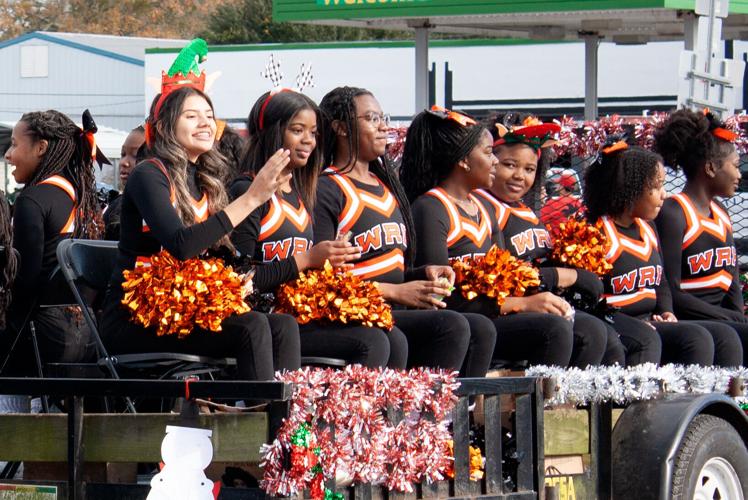 Wallace Parade celebrates the Christmas season | | reflector.com