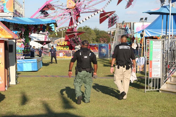 Tradition lures fair fans by the carload: Visitors, guests celebrate ...