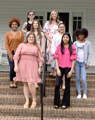 Nine earn L. Bruce Wynne Scholarship | Features | reflector.com