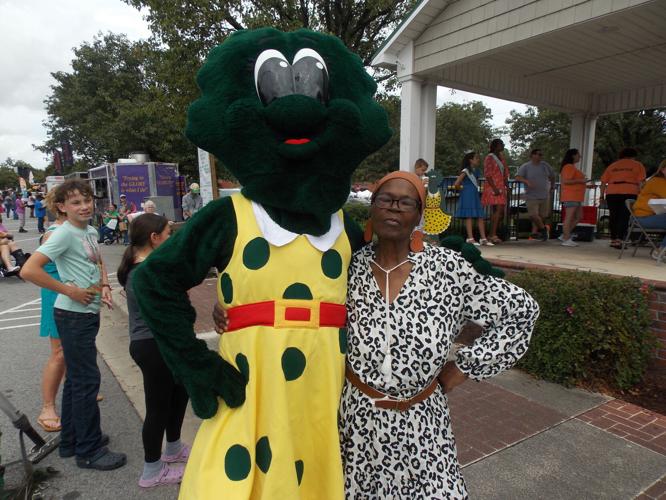 Greens are golden in Ayden: Rain fails to dampen 50th Collard Fest ...