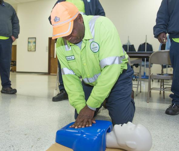 Stayin' alive with hands-only CPR | Crime | reflector.com