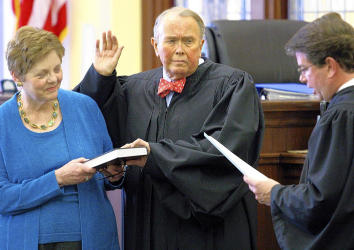 Everett swears Blount into office | Local News | reflector.com