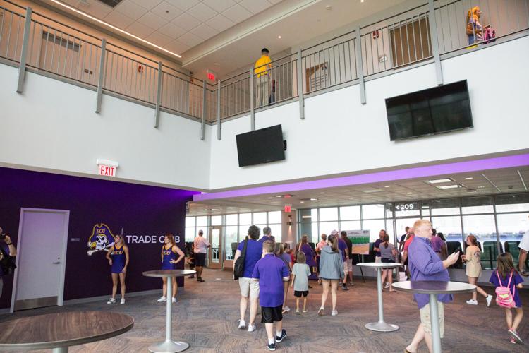 TowneBank Tower gets thumbs up from Pirate fans | Local News ...