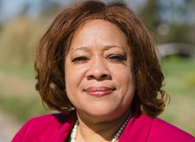 Smith uses leaked Supreme Court memo to attack Davis' abortion stance ...
