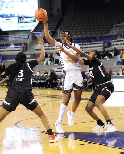 ECU women's basketball: Pirates thump Cincinnati, continue solid AAC ...