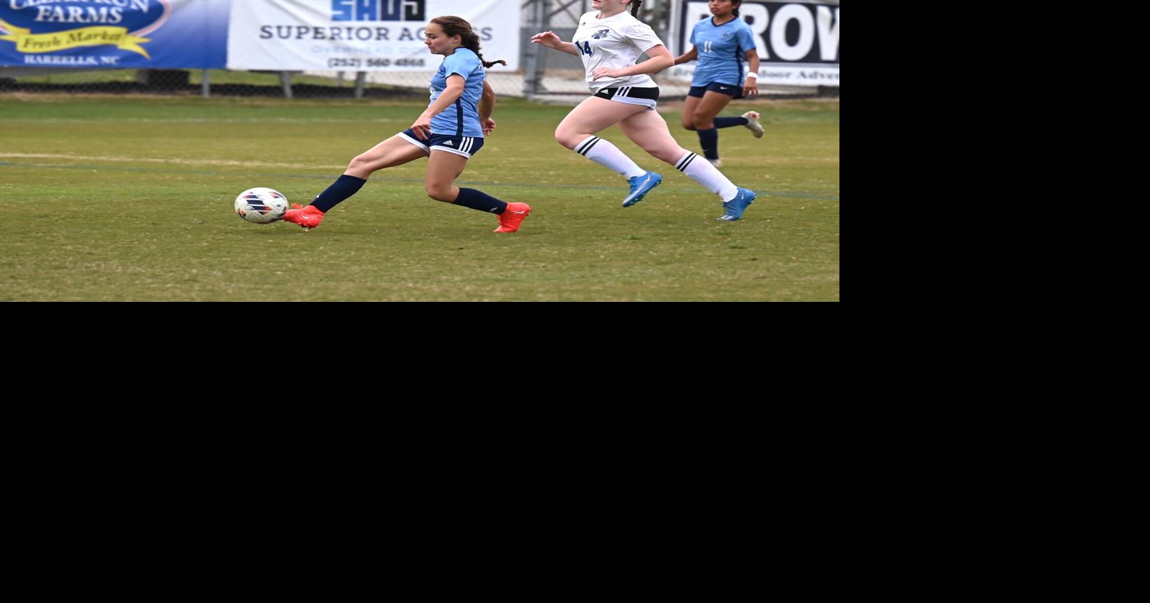 East Duplin defeats Heide Trask 5-2 thanks to Anamarie Rodriguez’s ...