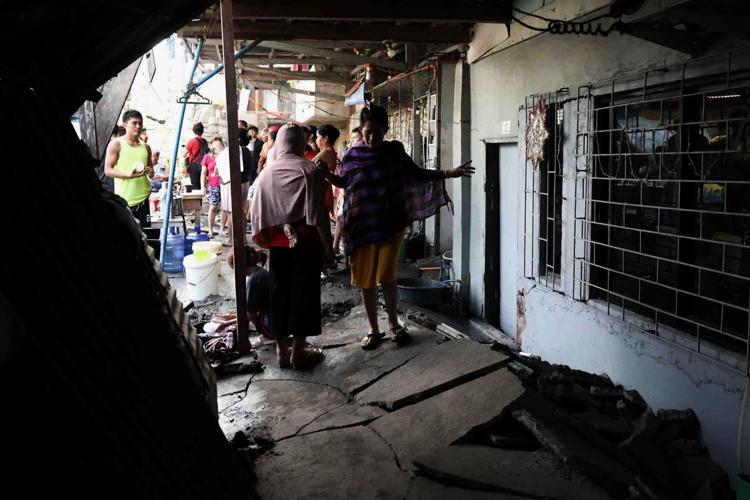 Philippine town seeks immediate airlift of food to ease hunger in quake ...