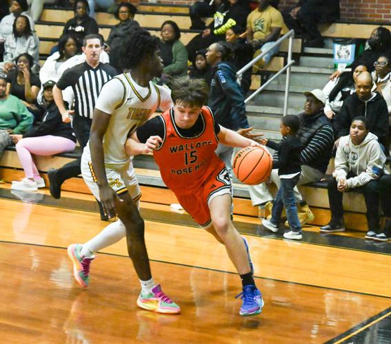 Boys hoops: Wallace-Rose Hill defeats James Kenan | Sports | reflector.com