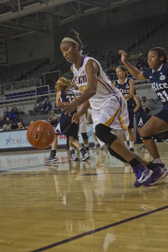 SCENE AROUND ECU women vs. Rice, Jan. 10 | Photo Galleries | reflector.com