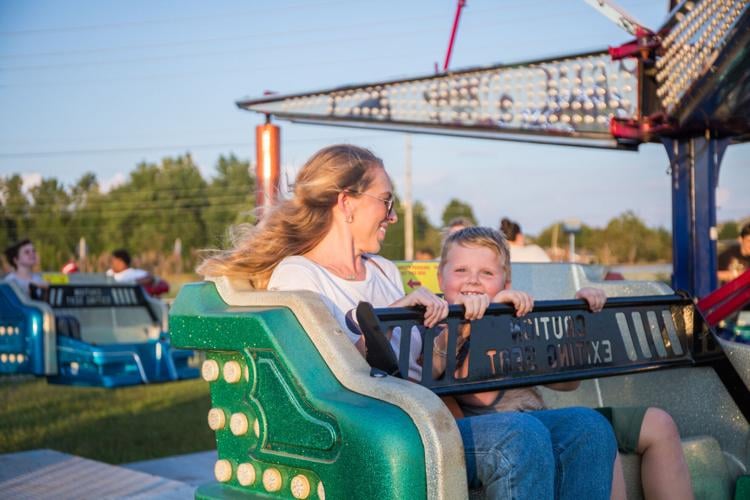 Fair stirs excitement, pride: Crowds gather on first night for vendors ...