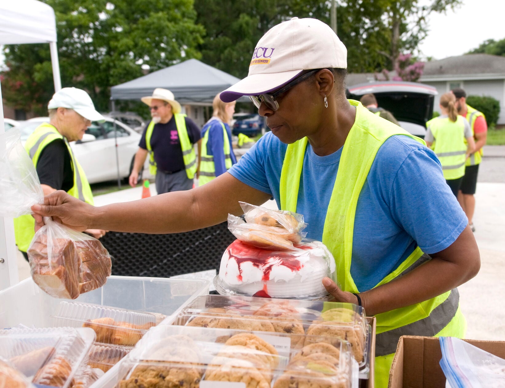 'Share the Bounty': Small church works to have a big impact on local ...