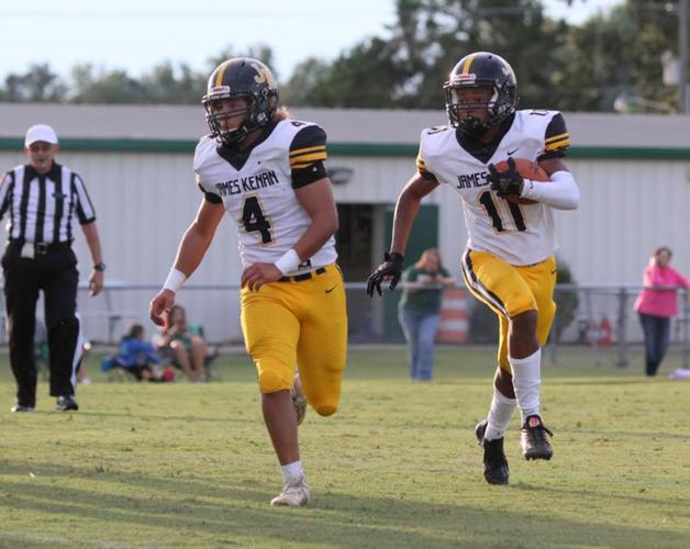 Bostic’s 4 TDs ignite Tigers past Dixon | Sports | reflector.com