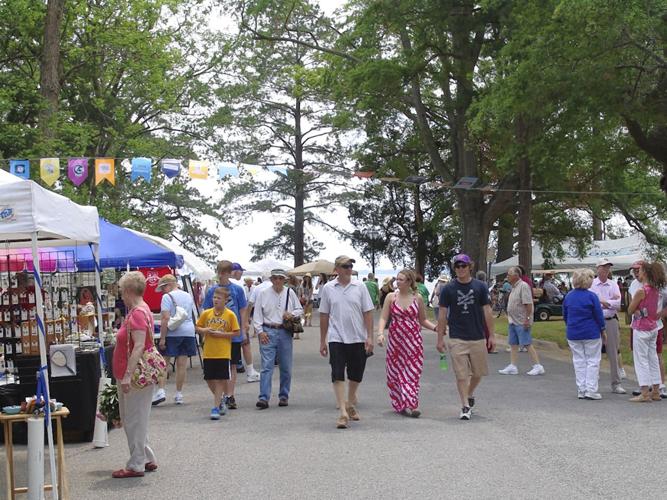 Bath celebrates 300 years | Feature Story | reflector.com