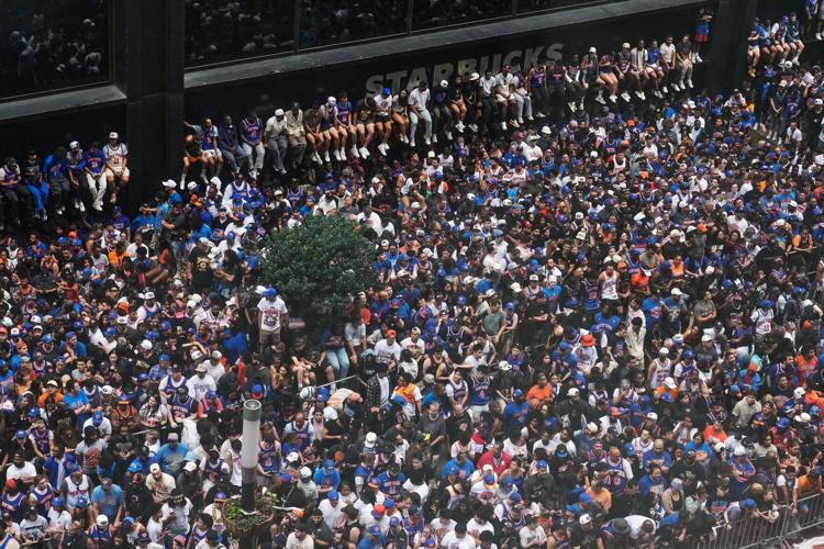 Photos of the New York Knicks parade | National | reflector.com