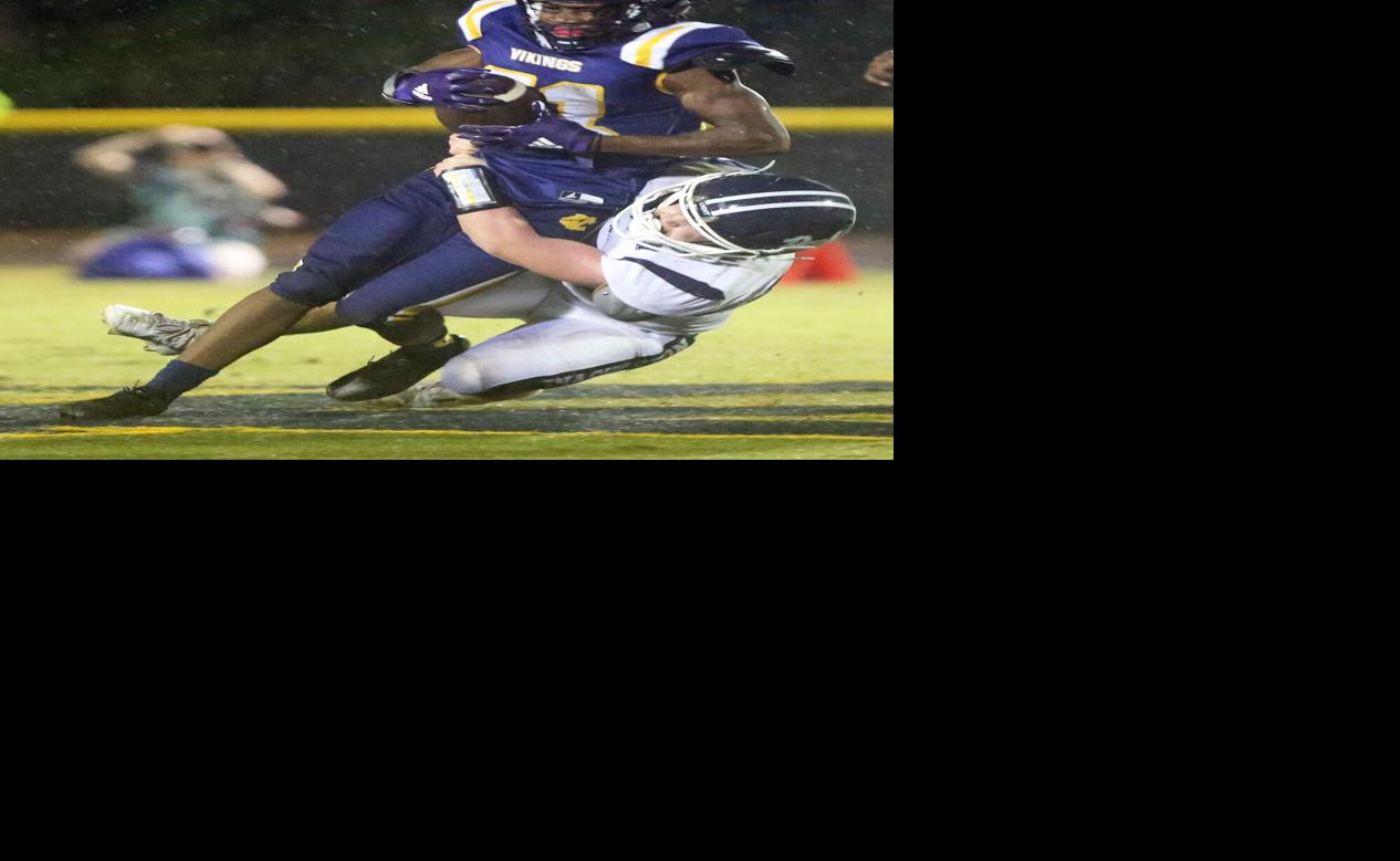 D.H. Conley vs. Washington Football | Photo Galleries | reflector.com