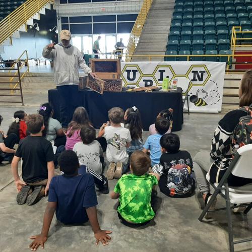 Duplin Grows teaches second graders about the food growing cycle | News ...