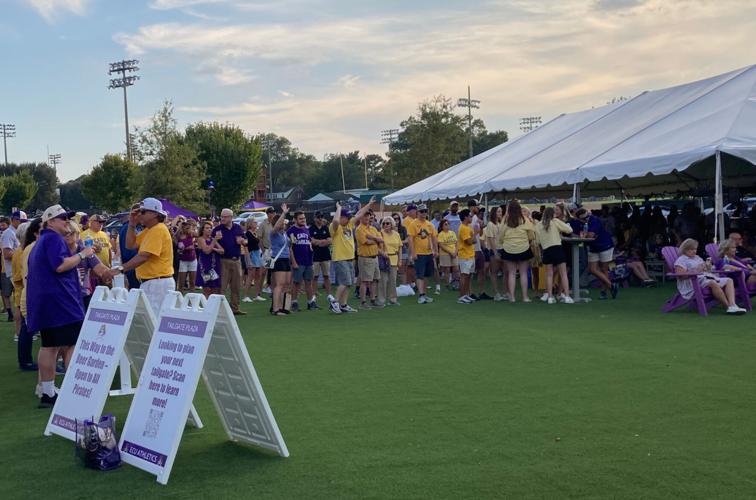 New Tailgate Plaza boosts East Carolina pregame experience | College ...