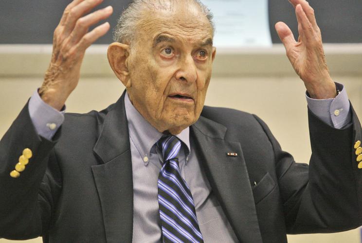 WWII vet shares story with students | Local News | reflector.com