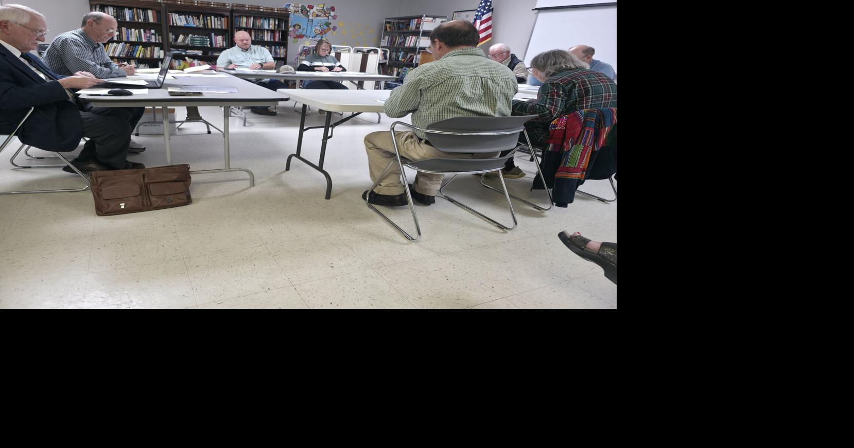 Danbury meeting draws discussion | APG State News | reflector.com