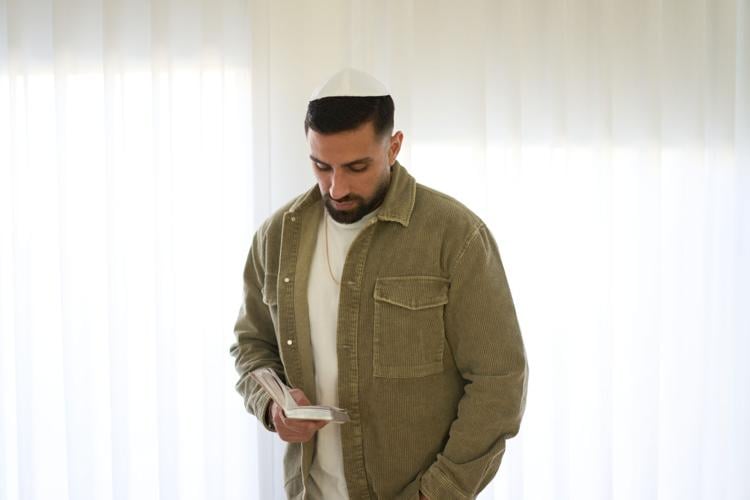 Israeli hostage released from 2 years of captivity in Gaza struggles to ...