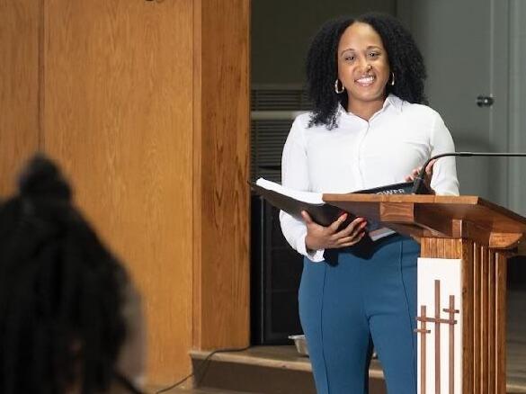 ‘She has been in their shoes': Woman who grew up in foster care helps ...