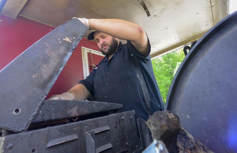 PHOTOS: B.S. Smoking Sauces & BBQ | Multimedia | reformer.com